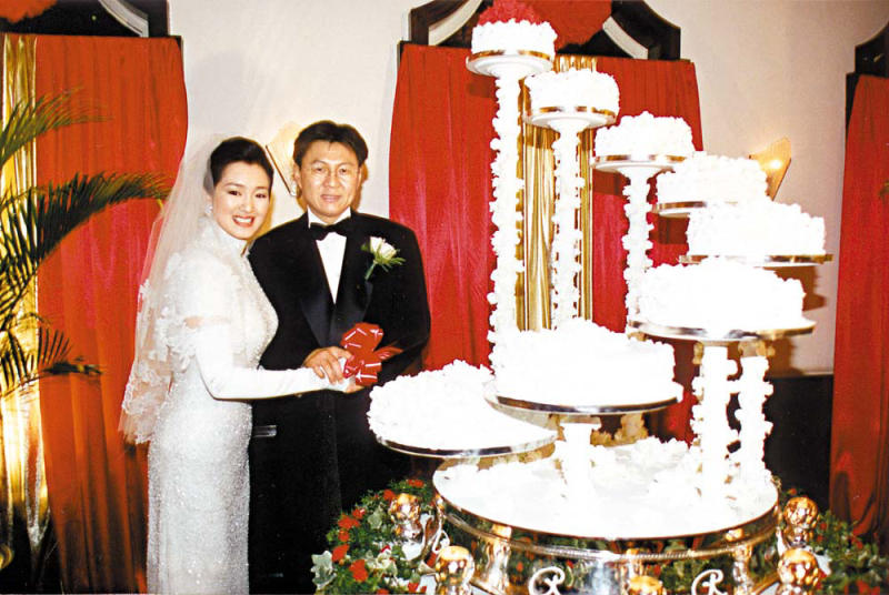 Chinese-Singaporean film actress Gong Li Marries French Composer Jean ...